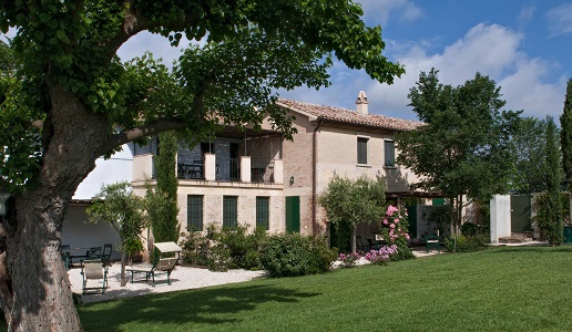 Marotti Campi’s Vigna Sant’Amico Country House | DoctorWine